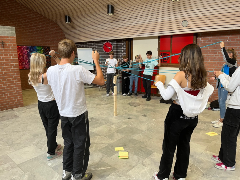 «Zemma wachsa» – Klassenprojekt der 4Ma :: Liechtensteinisches Gymnasium